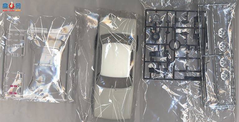 青岛社 预上色 10 040720 Hakosuka HT2000 GT-R KPGC10（白色）-民用-模型高手网-板件图纸说明书